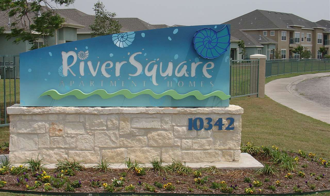 Riversquare Apartment Homes - Merced Housing Texas